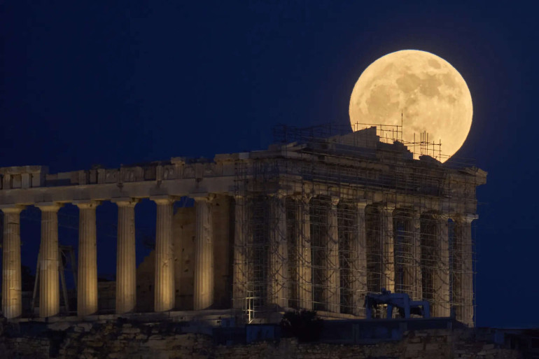 Iravunk.com | Մոլորակի բնակիչներն անցած գիշեր հետևել են գերլուսնի երևույթին