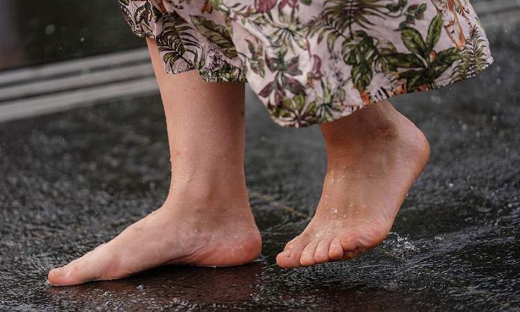 Iravunk.com | Ի՞նչ հիվանդության նշան է քայլելիս ոտքերի ցավը, ինչու՞ է վտանգավոր․ բժիշկը ...