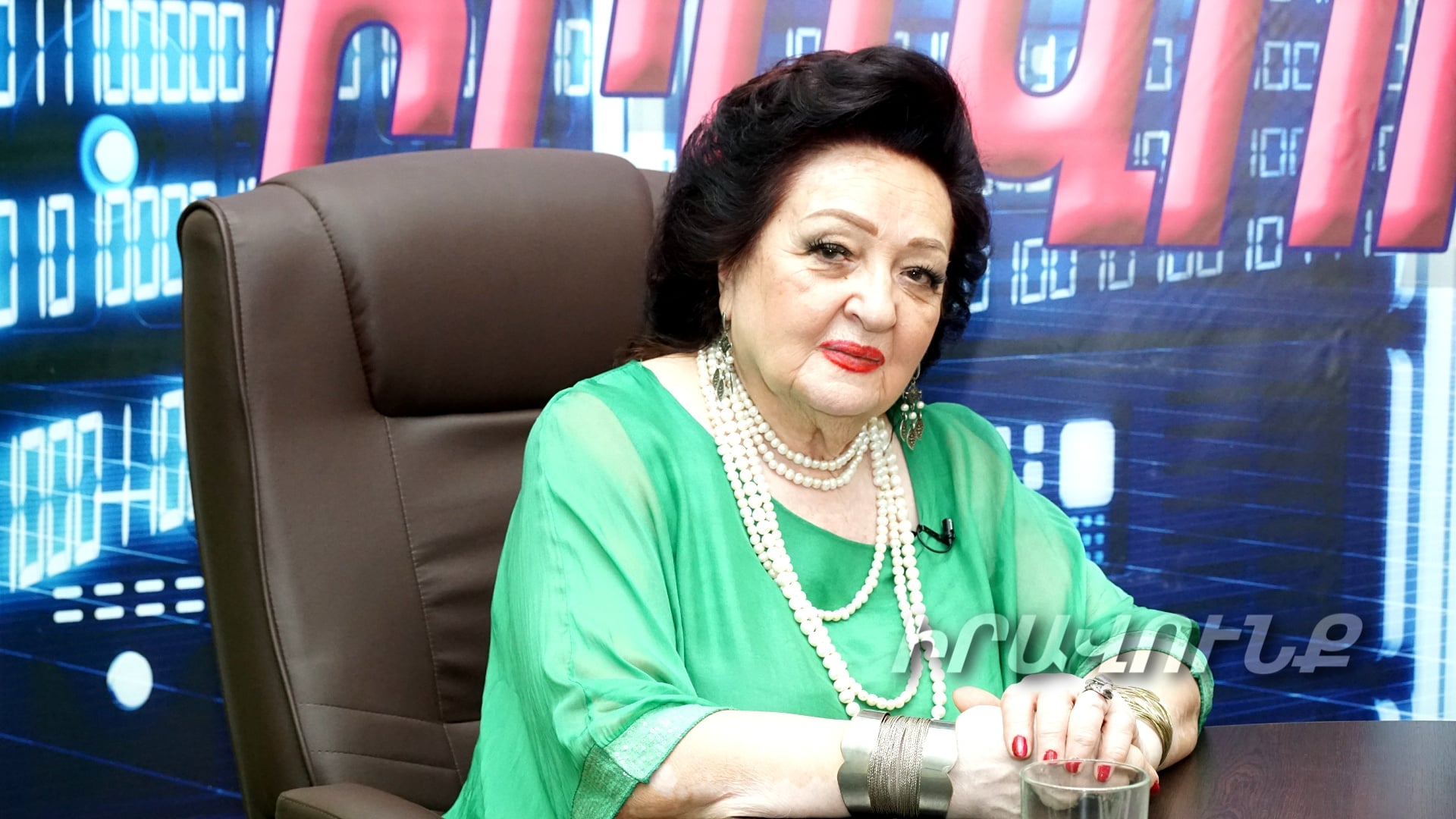 Iravunk.com | Այս իշխանությունը գոյատեւում է միայն ուժային կառույցների շնորհիվ. Գայանե Ներսիսյան