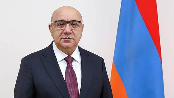 Iravunk.com | Ինչու էր Գուրգեն Արսենյանը ՌԴ ԱԳՆ գնացել. Հայտնում է Զախարովան