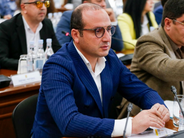 Iravunk.com | Սեպտեմբերից ստիպելու են, որ մարդիկ հրաժարվեն իրենց մեքենաներից և օգտվեն ...