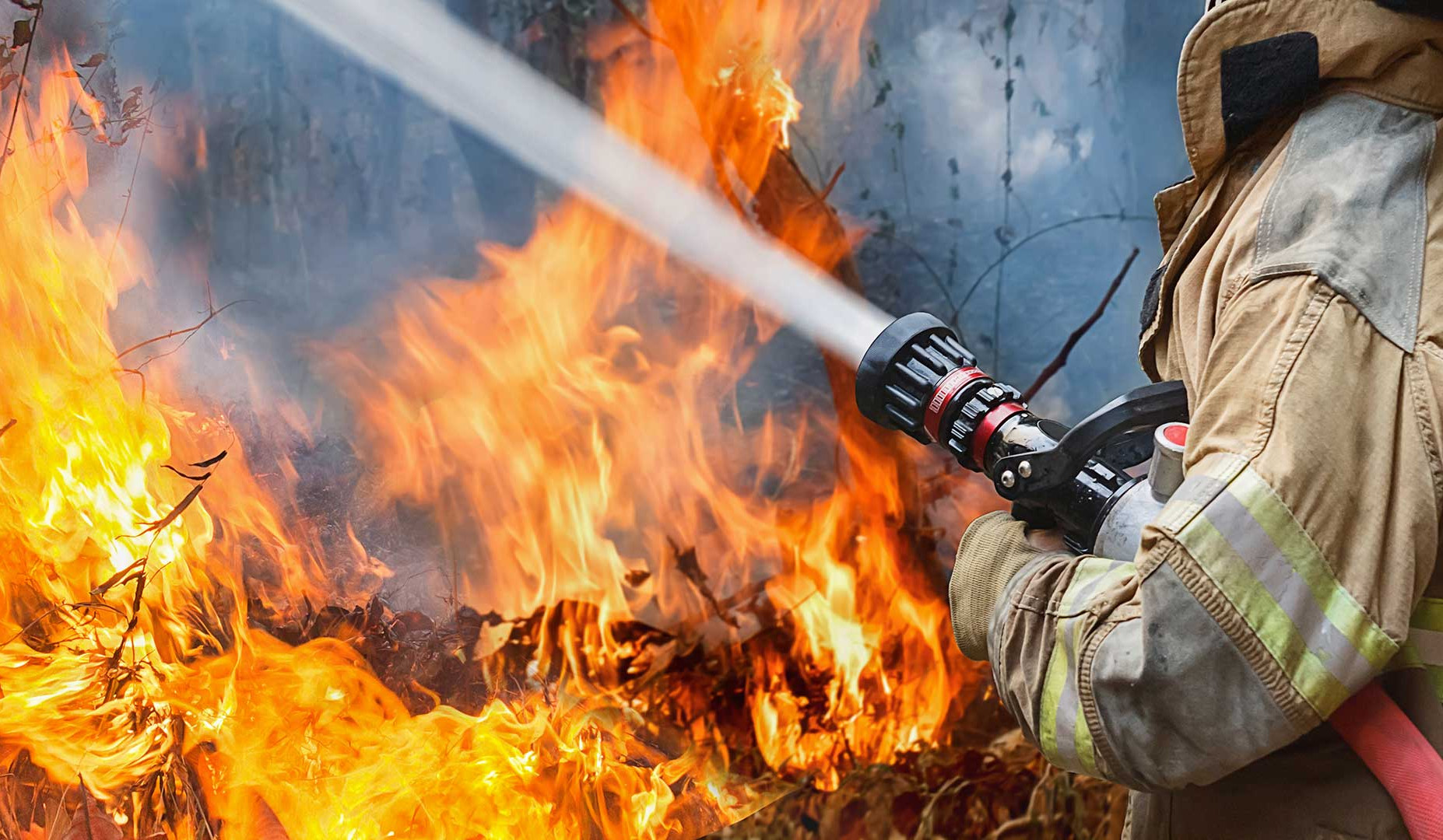 Iravunk.com | Աբովյան քաղաքում հրդեհ է բռնկվել