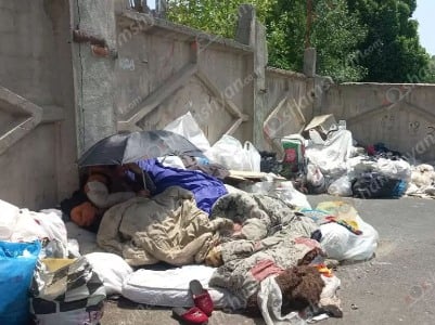 Iravunk.com | Հակասանիտարական վիճակ Երևանում․ թիվ 43 մանկապարտեզի հարևանությամբ գտնվող տարածքում ...