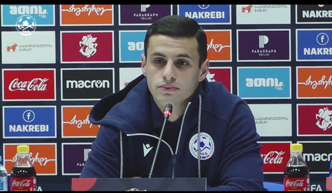 Iravunk.com | Ինչքան էլ նեղվածություն ունենամ, միշտ հավաքականի տղաների կողքին եմ. Սերոբյան