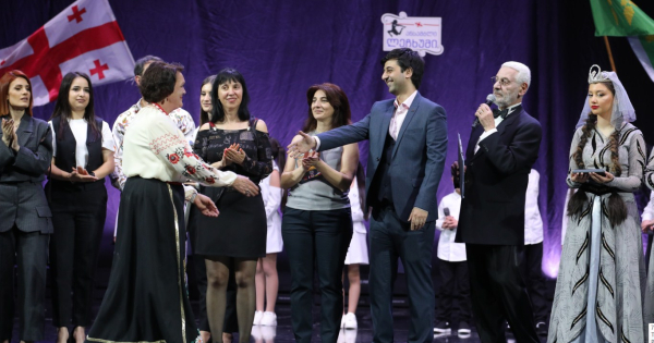 Iravunk.com | Հաղթեցինք բոլորս. պարային հրավառություն` Երեւանում